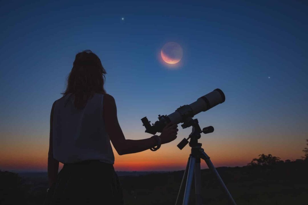 A Guide to the 12 World's Best Stargazing Spots - Celestial Escapes ...