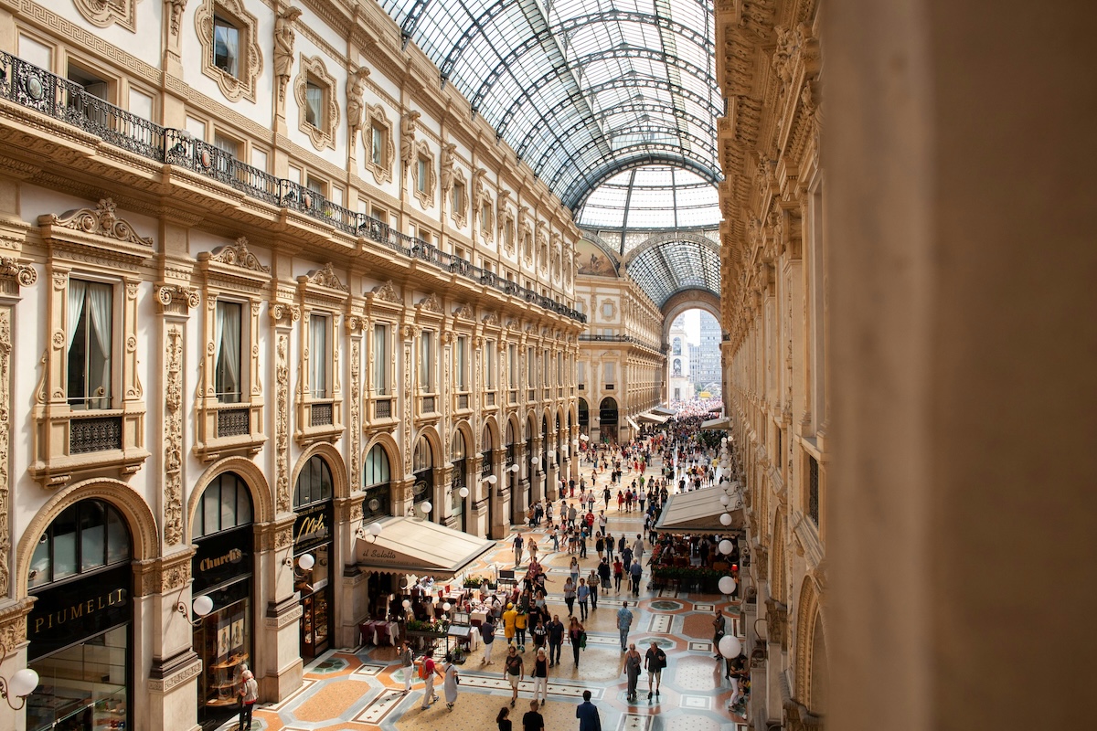 Shop Till You Drop: 12 International Shopping Destinations You Can't ...