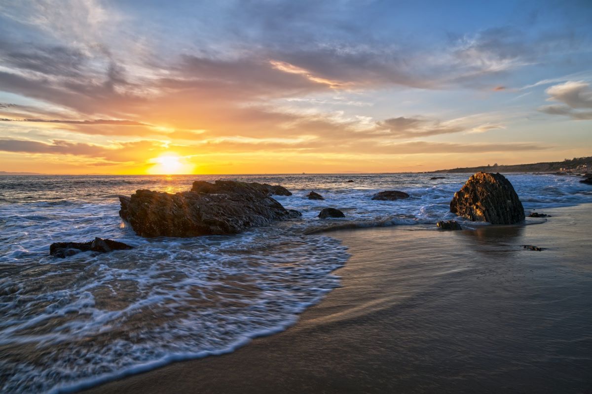 12 Charming British Seaside Spots to Add to Your Bucket List - Passing ...